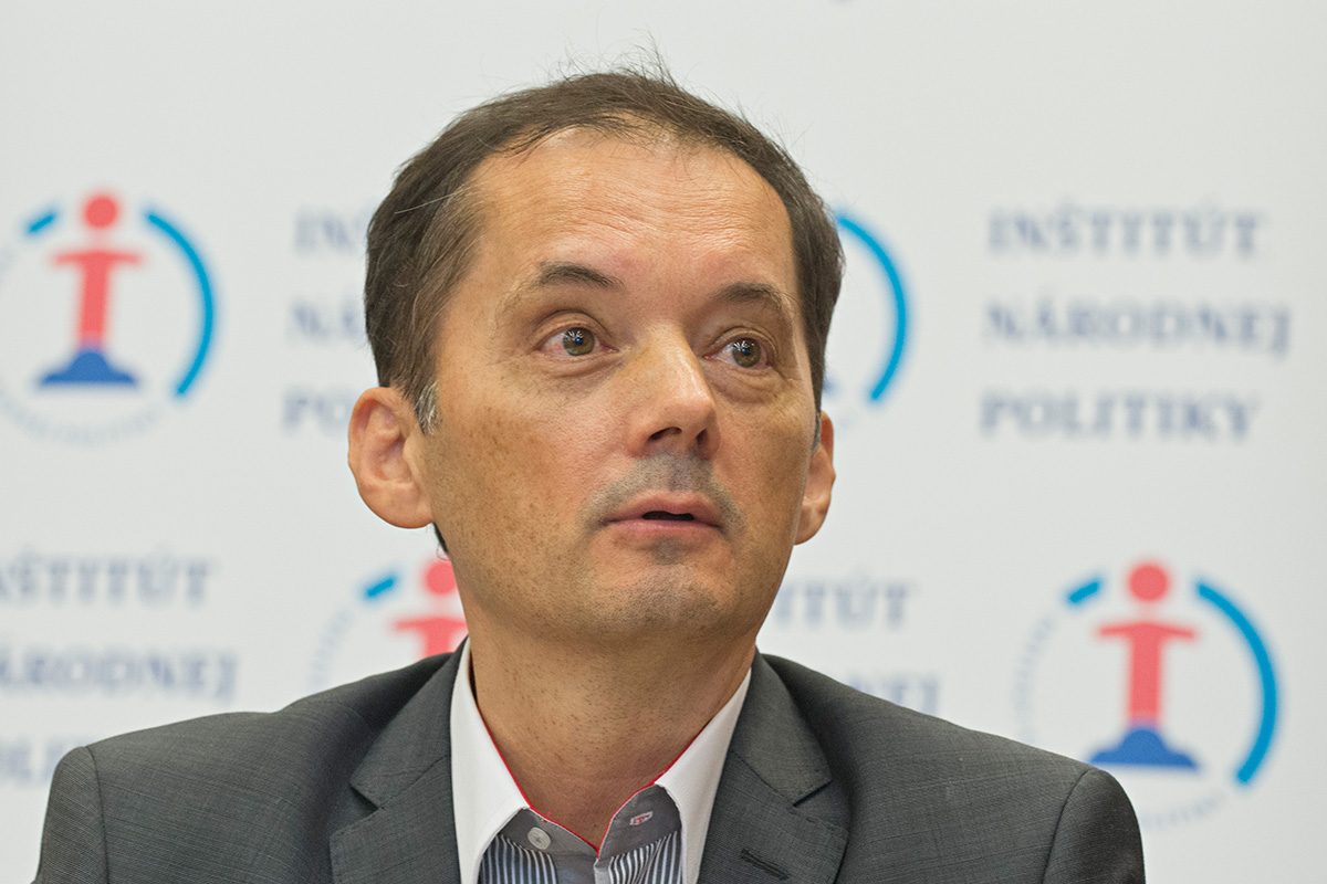 Exposlanec SNS Rafaj sa pridal k mimoparlamentnej Republike - Emefka.sk