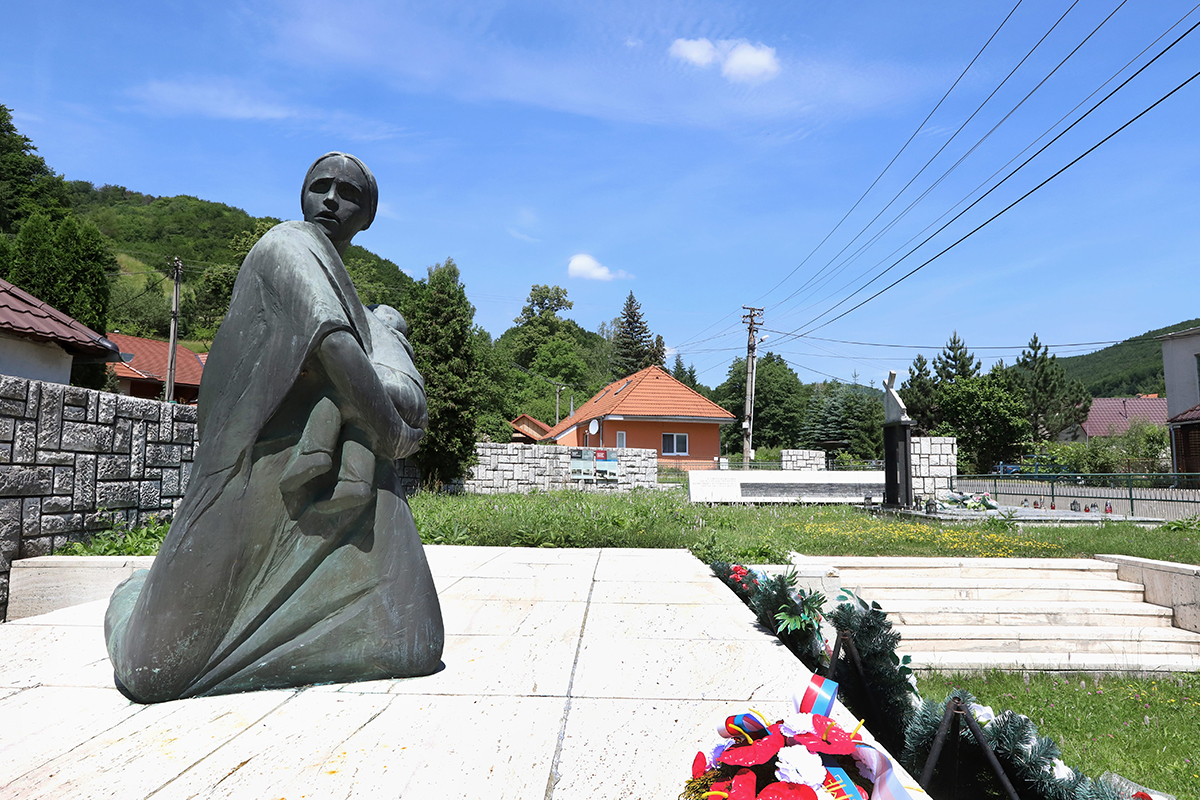 Slovensko si pripomína 77. výročie fašistických represálií v obciach ...