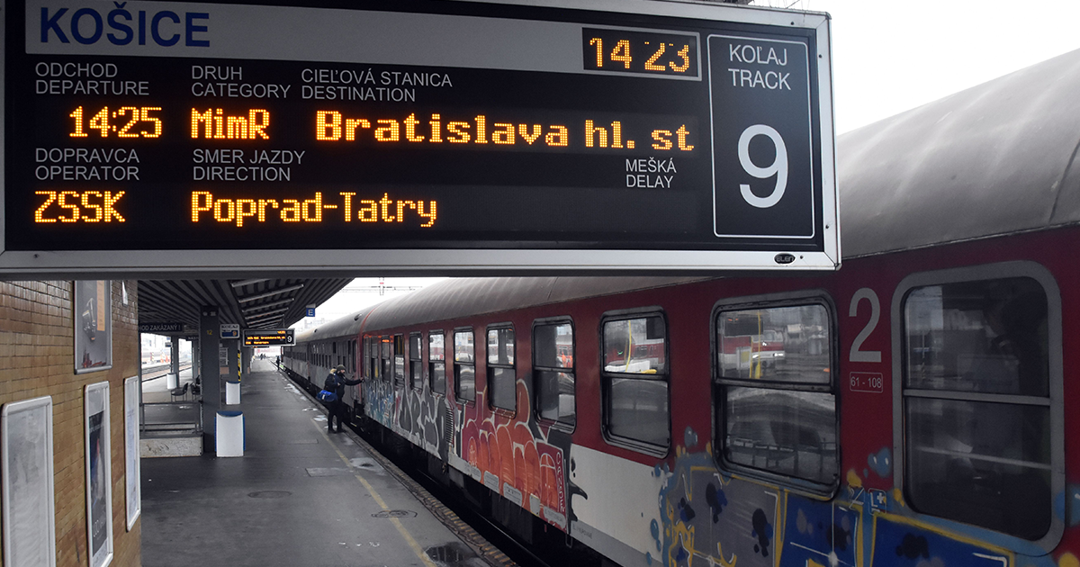 Za lístok na vlak si Slováci v pokladni priplatia. Má to motivovať ku kupovaniu online a v ...